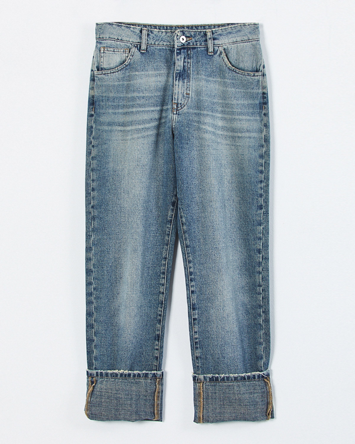 JEAN CONFECCIONADO EN ALGODÓN. CALCE HOLGADO, LARGO HASTA LOS TOBILLOS ...